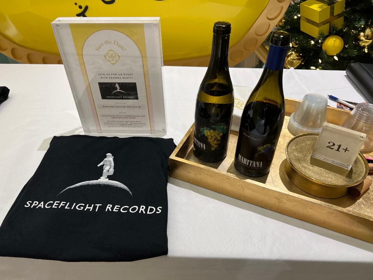 Join Kendra Scott and Spaceflight Records for “Kendra Gives Back” today! - Juice Consulting